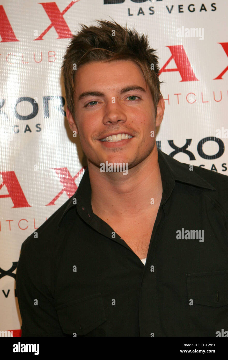 Josh fenton hi-res stock photography and images - Alamy