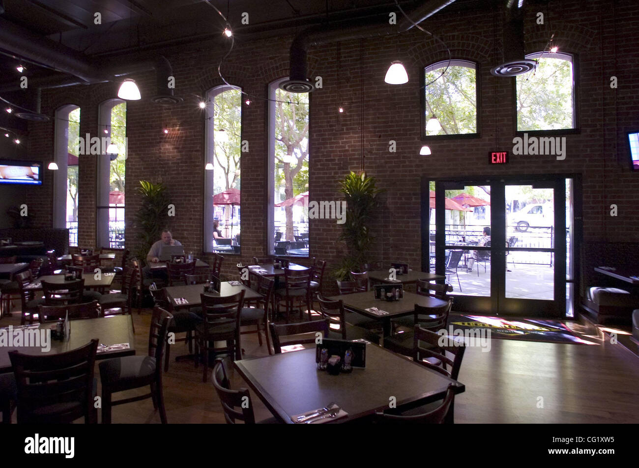 Esquire grill hi-res stock photography and images - Alamy