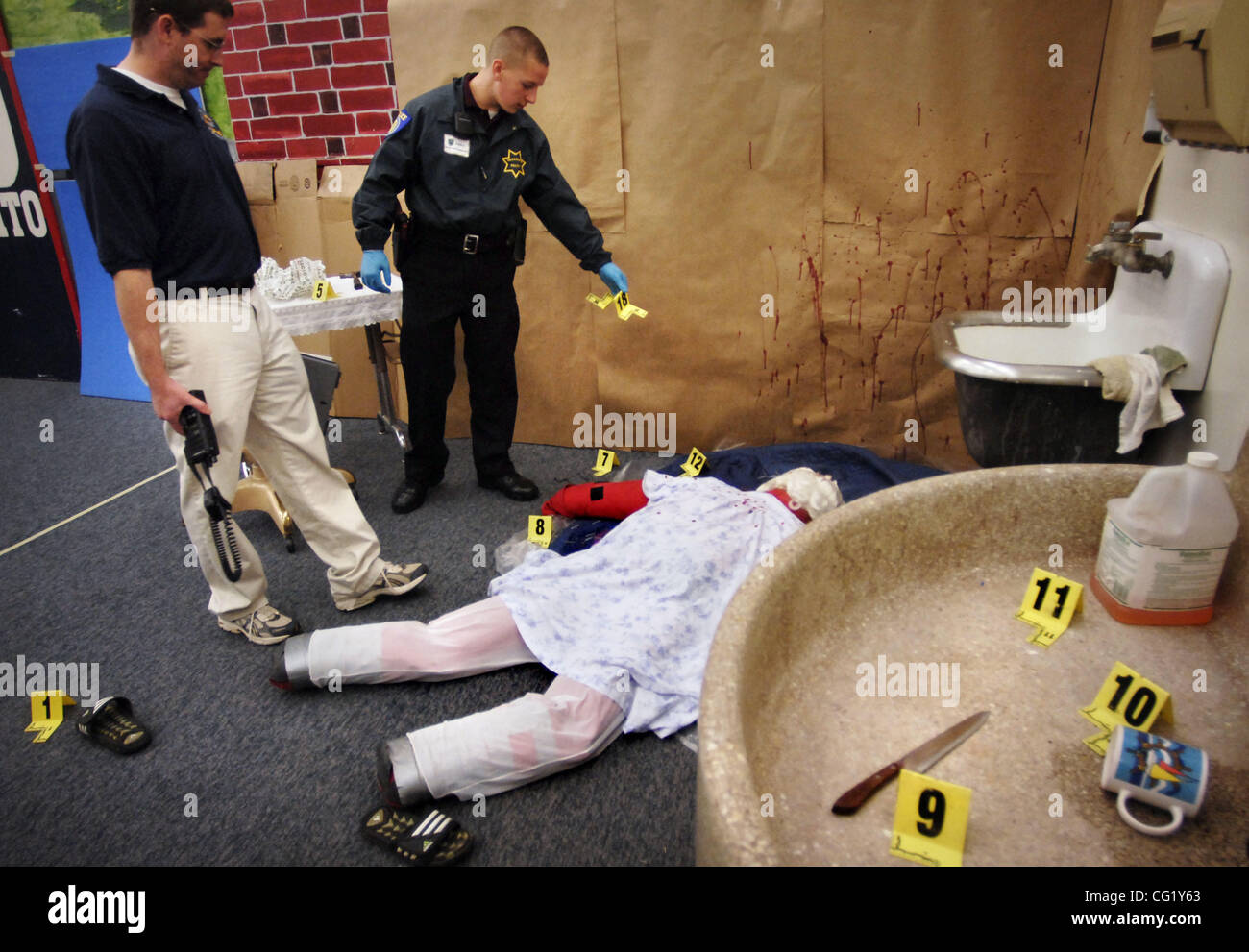 Fake crime scene hi-res stock photography and images - Alamy