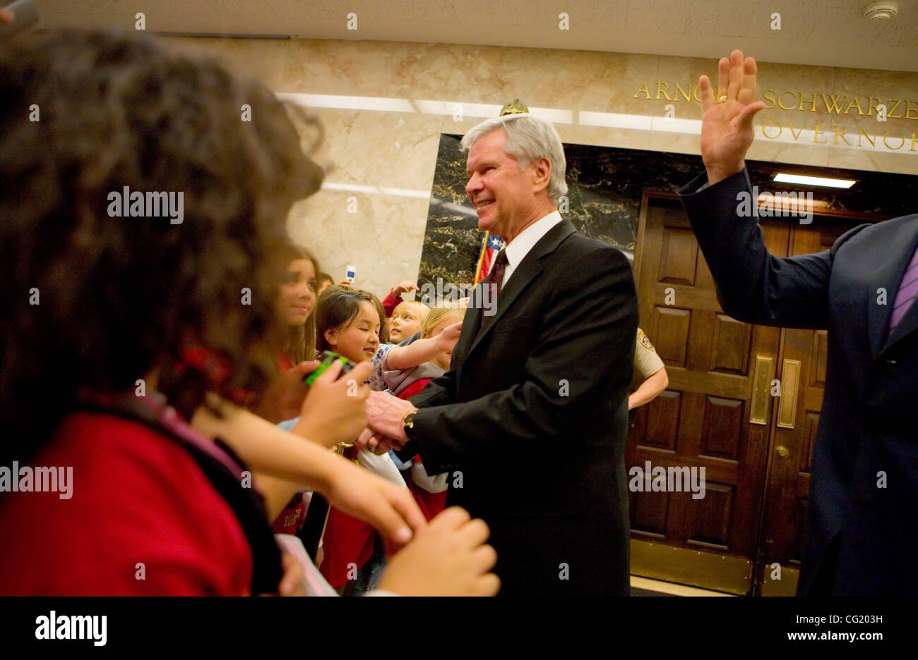 Dr. David Long, center, talks to students from Buena Vista Elementary ...