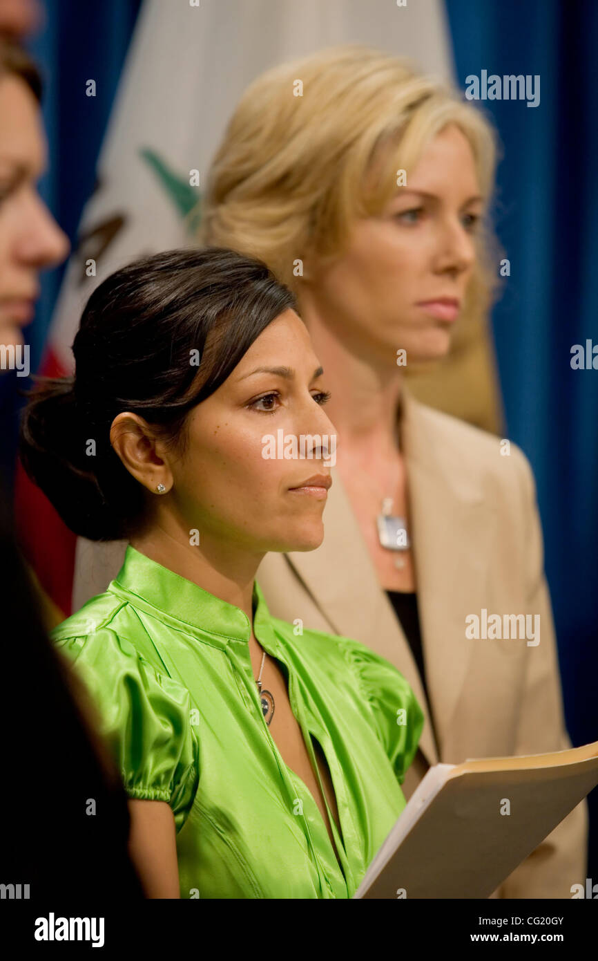 Sunita Param, left, of Santa Monica, and Kirsten Pert of San Clemente ...