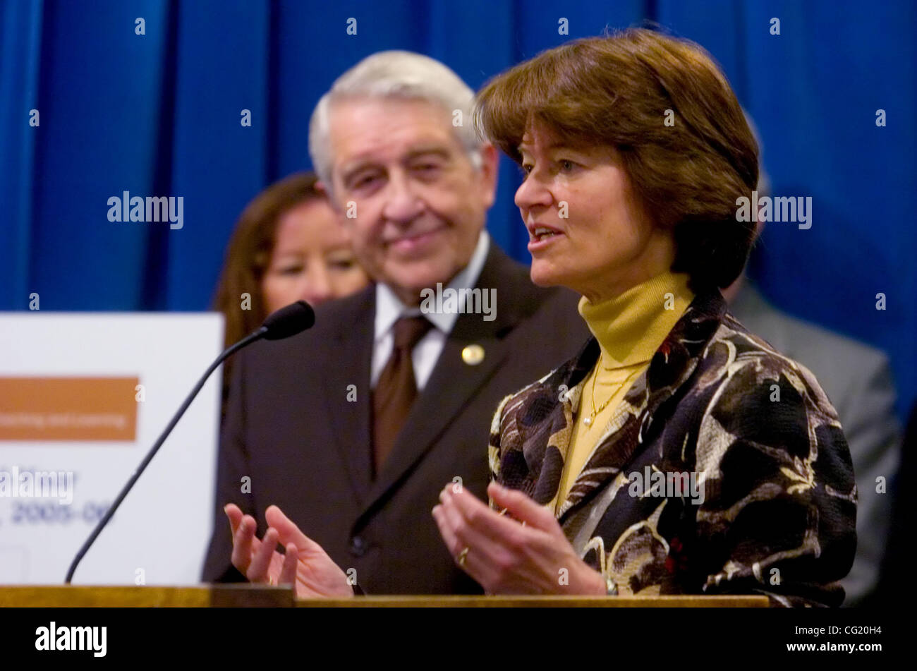 Sally bee hi-res stock photography and images - Alamy