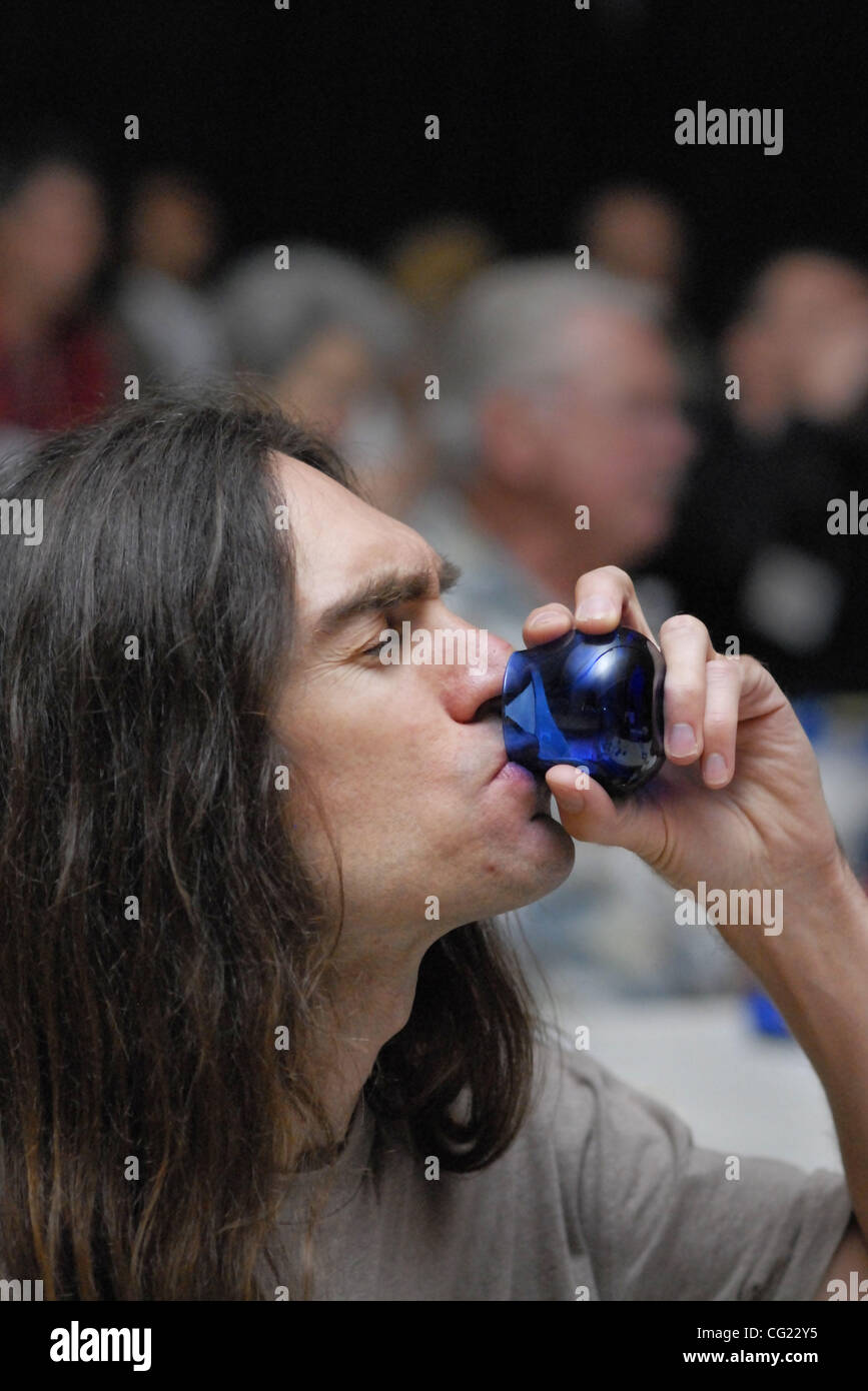 Olive oil samples hi-res stock photography and images - Alamy