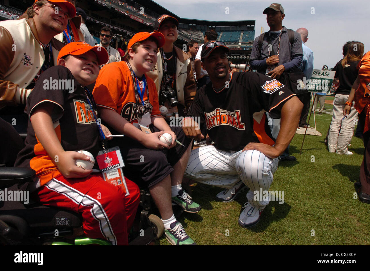 Derrick Lee meets with fans before the start of Tuesday afternoons All ...