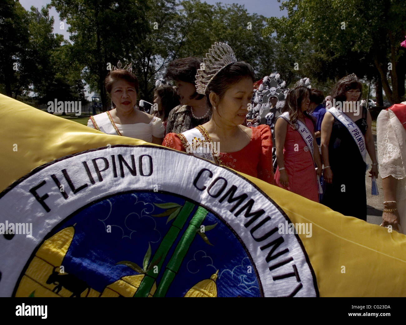 Luvi Prieto (cq) the 2007-2008 Mrs. Phillippines for the Filipino ...