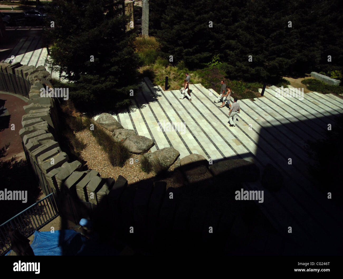 The Cal/ EPA building at 10th and I Streets in Sacramento is the ...