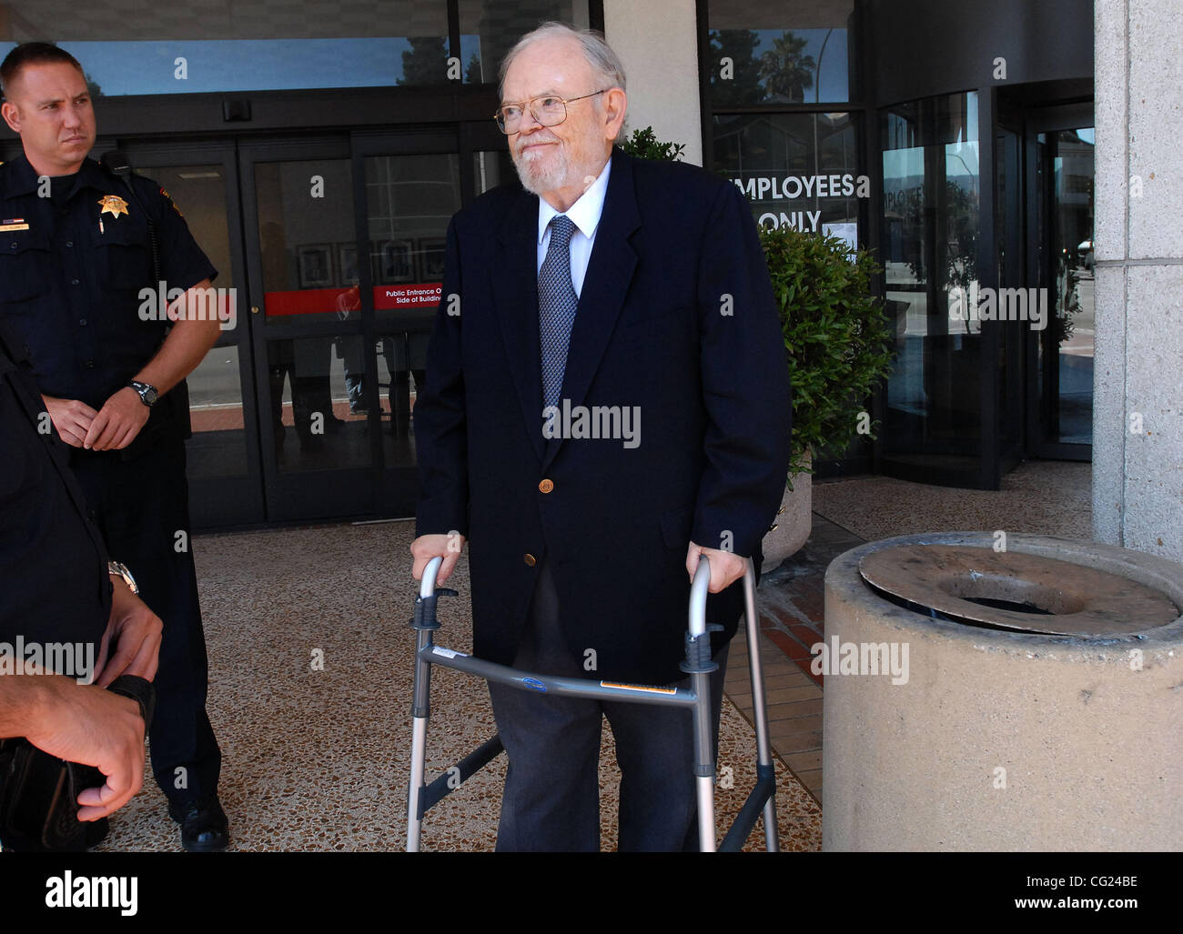 William Ayres leaves the San Mateo County Courthouse in Redwood City ...