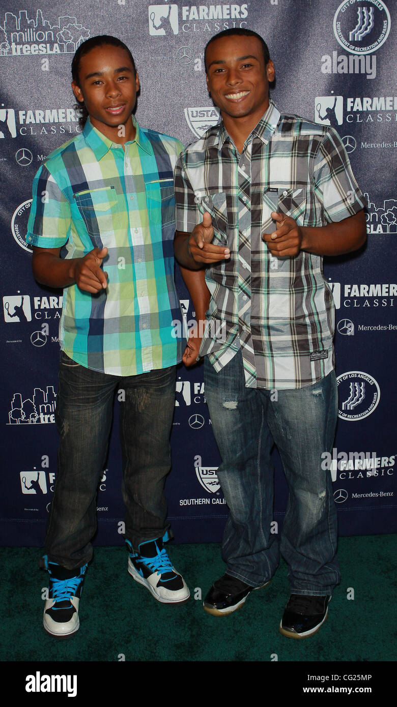 July 27, 2011 - Los Angeles, California, U.S. - Zachry Williams, Owen ...