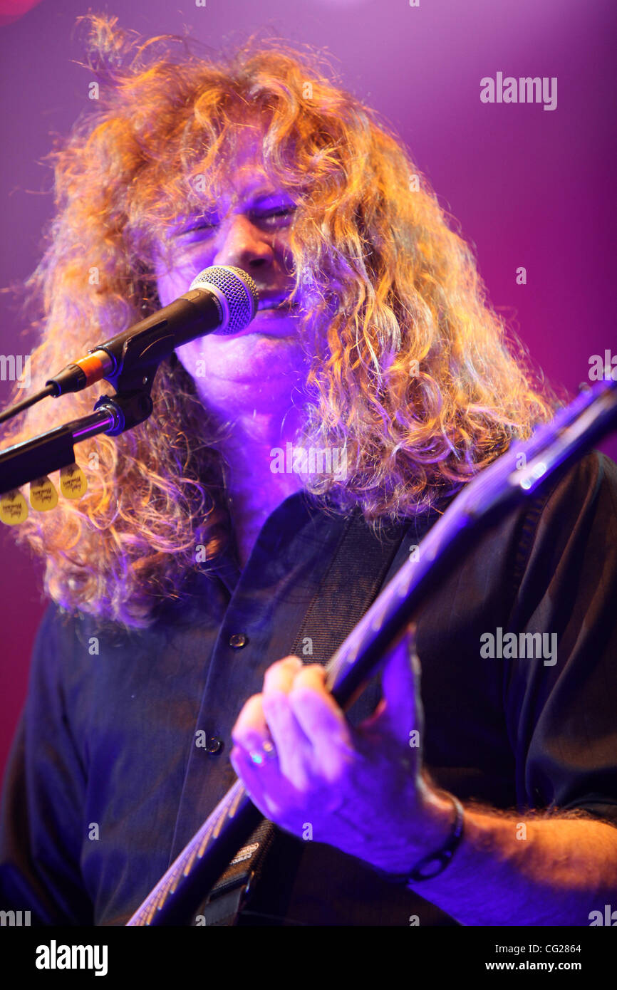 Aug. 14, 2011 - West Palm Beach, Florida, U.S - Lead Singer Dave ...