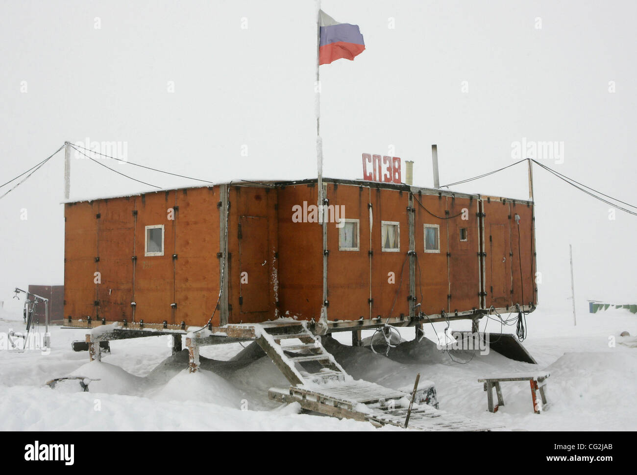 Russia flag north pole hi-res stock photography and images - Alamy