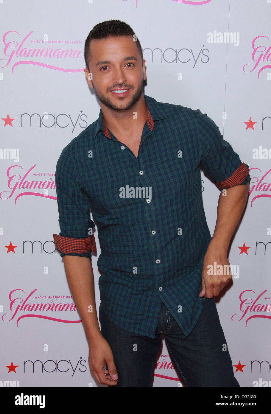 Glamorama hi-res stock photography and images - Alamy