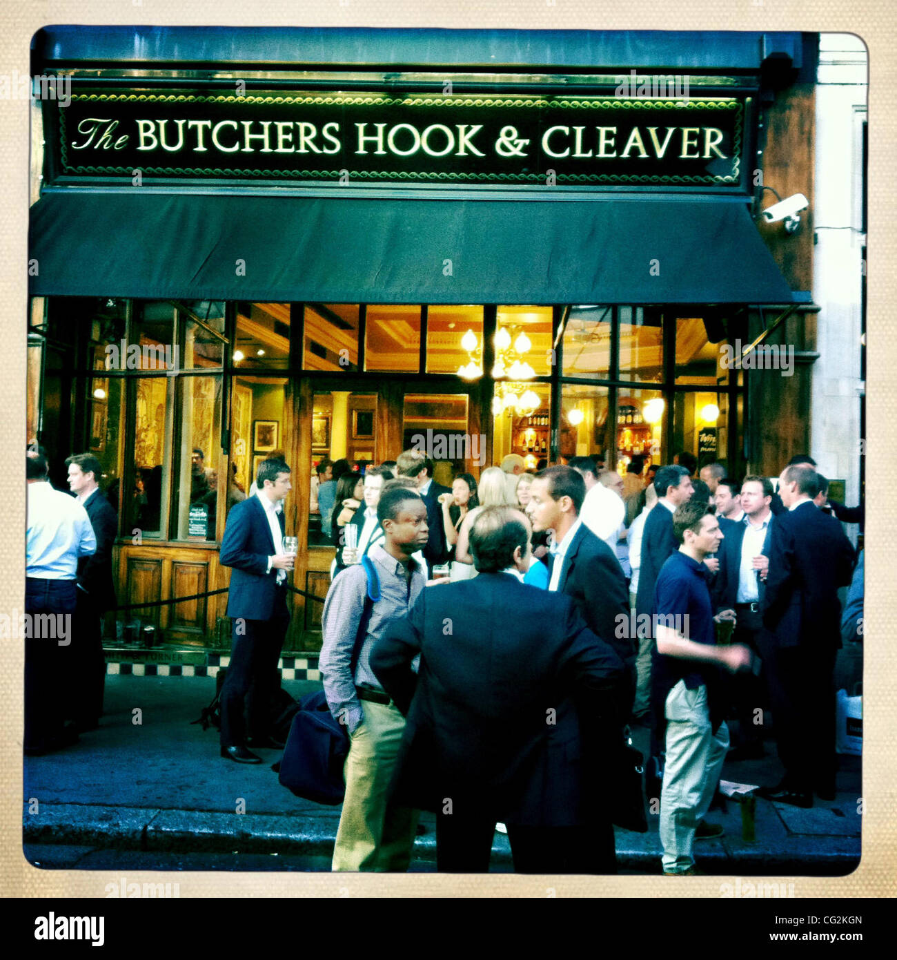 Sept. 29, 2011 - London, England, United Kingdom - Hot weather brings ...