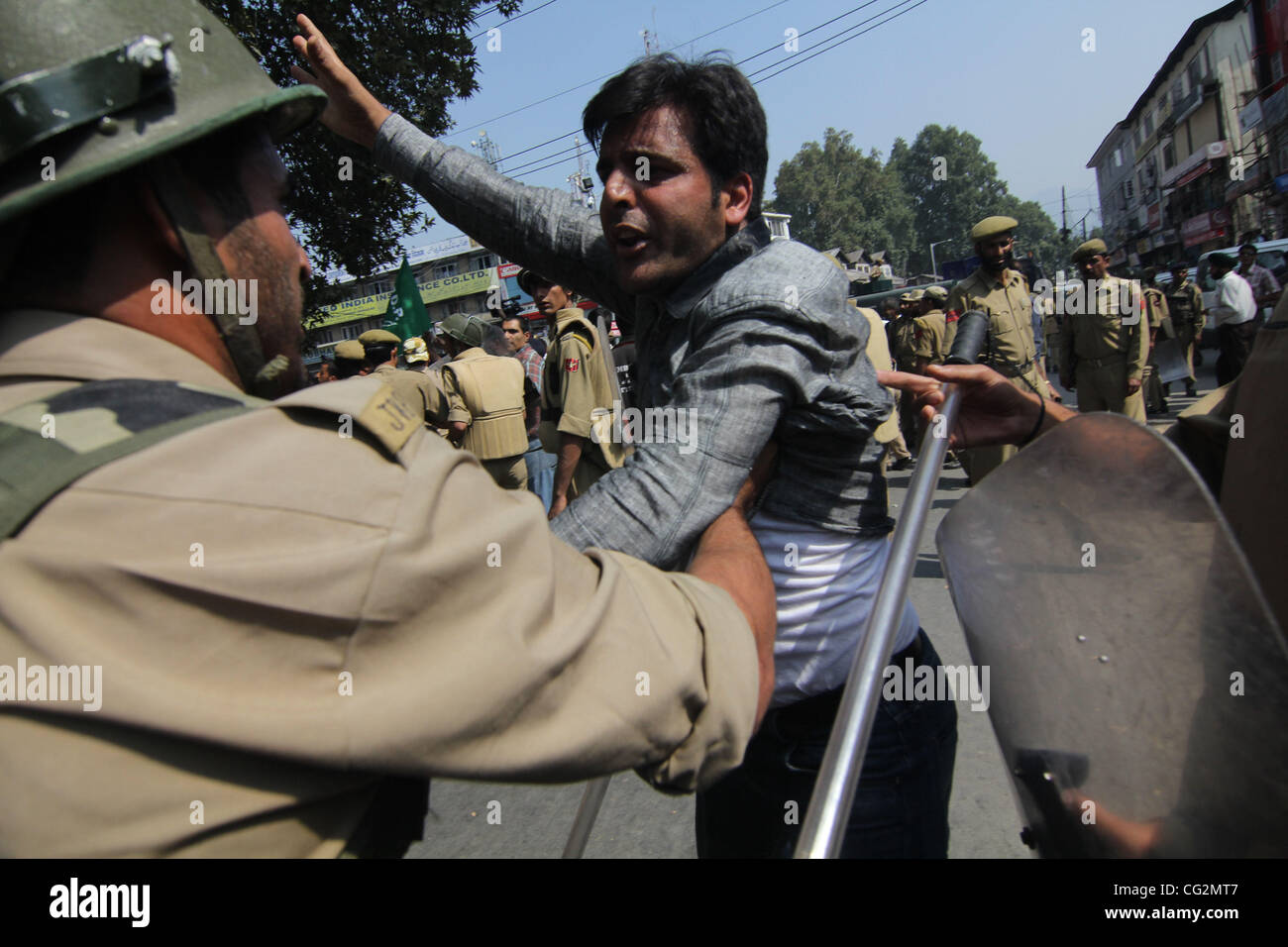 Indian policemen prevent supporters of Kashmir's main opposition People ...