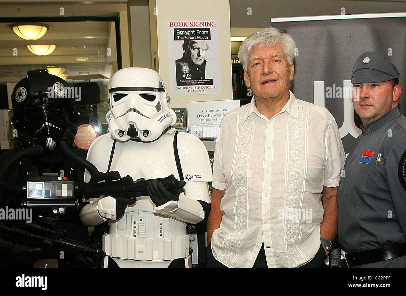 Darth vader actor dave prowse hi-res stock photography and images - Alamy