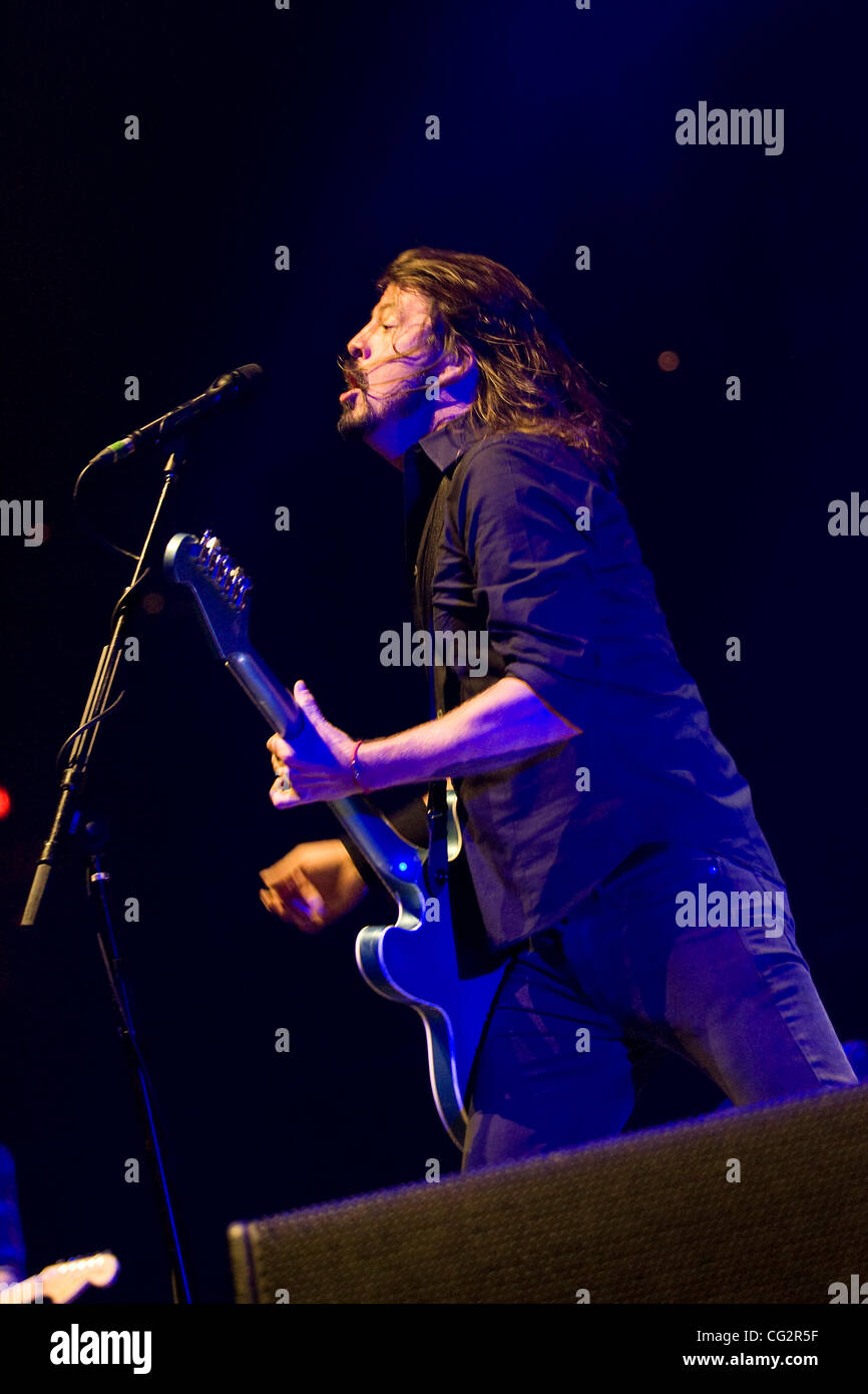 Oct. 16, 2011 - Phoenix, Arizona, U.S - Dave Grohl, lead singer of the ...