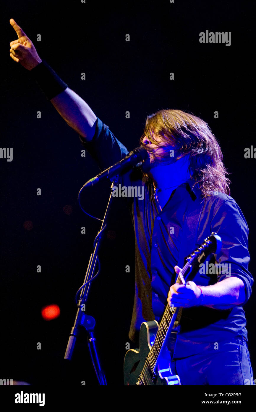 Oct. 16, 2011 - Phoenix, Arizona, U.S - Dave Grohl, lead singer of the ...