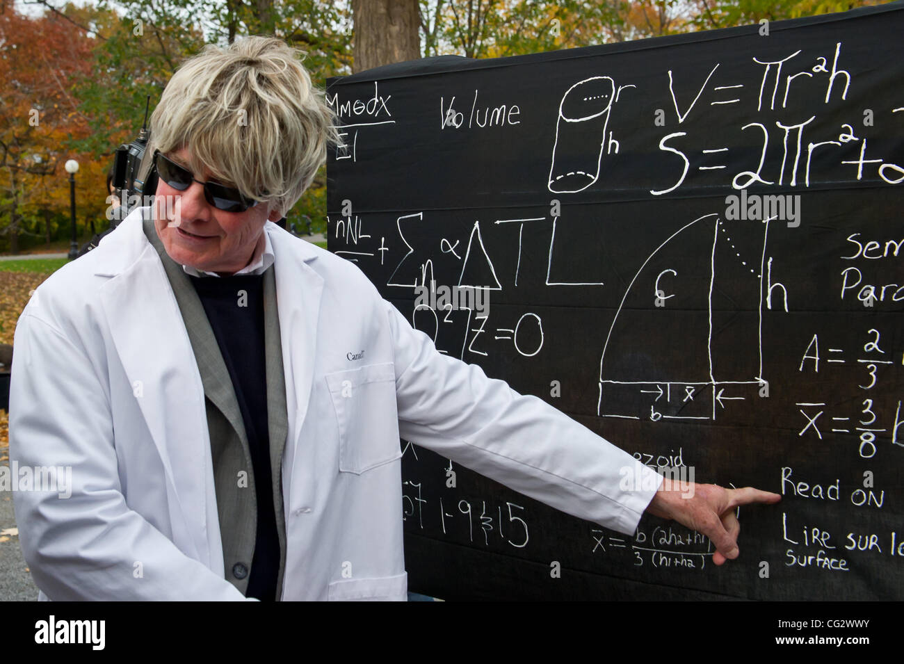 Mad scientist and frankenstein hi-res stock photography and images - Alamy