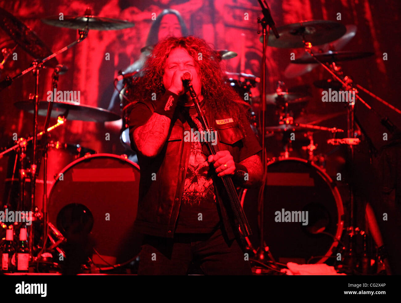 Lead singer chuck billy hi-res stock photography and images - Alamy