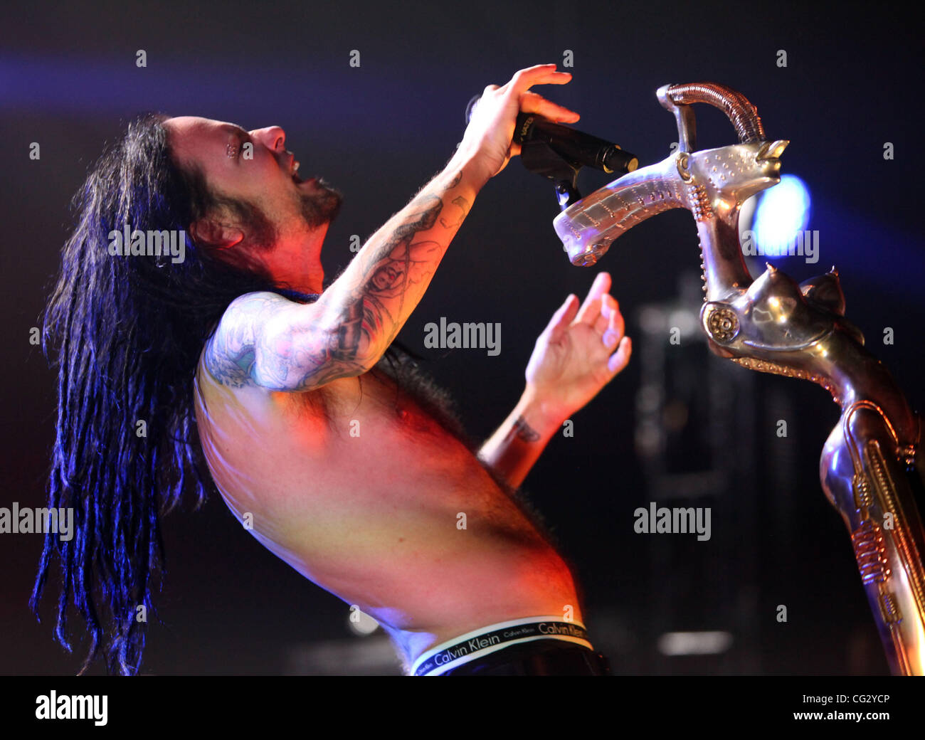 Jonathan davis lead singer in hi-res stock photography and images - Alamy