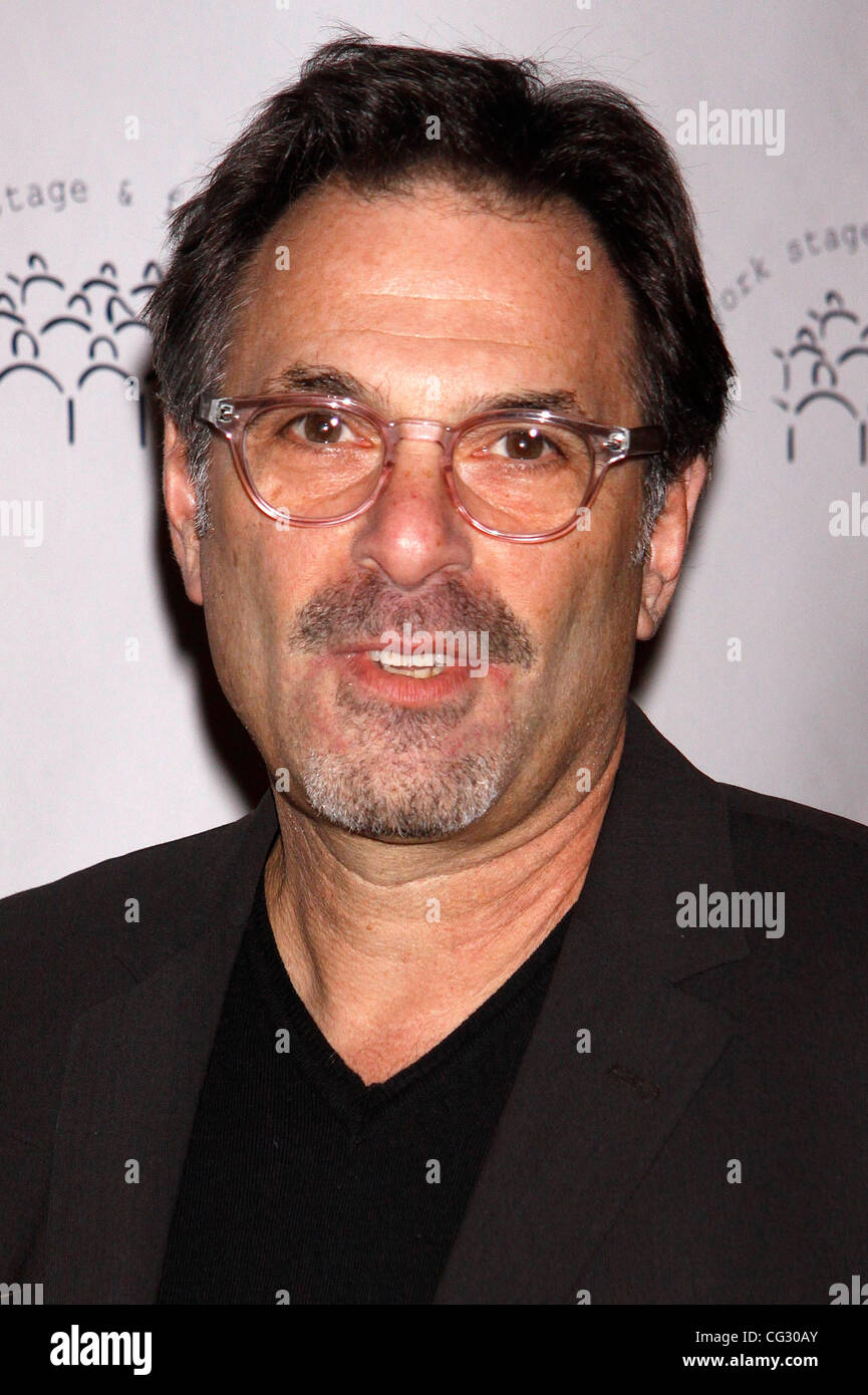 Ken Olin's Instagram, Twitter & Facebook on IDCrawl