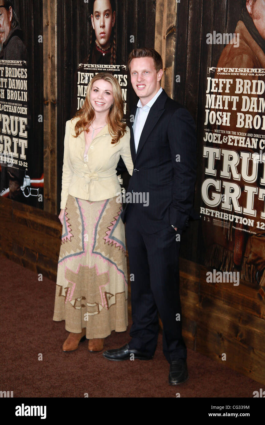 David ellison producer hi-res stock photography and images - Alamy