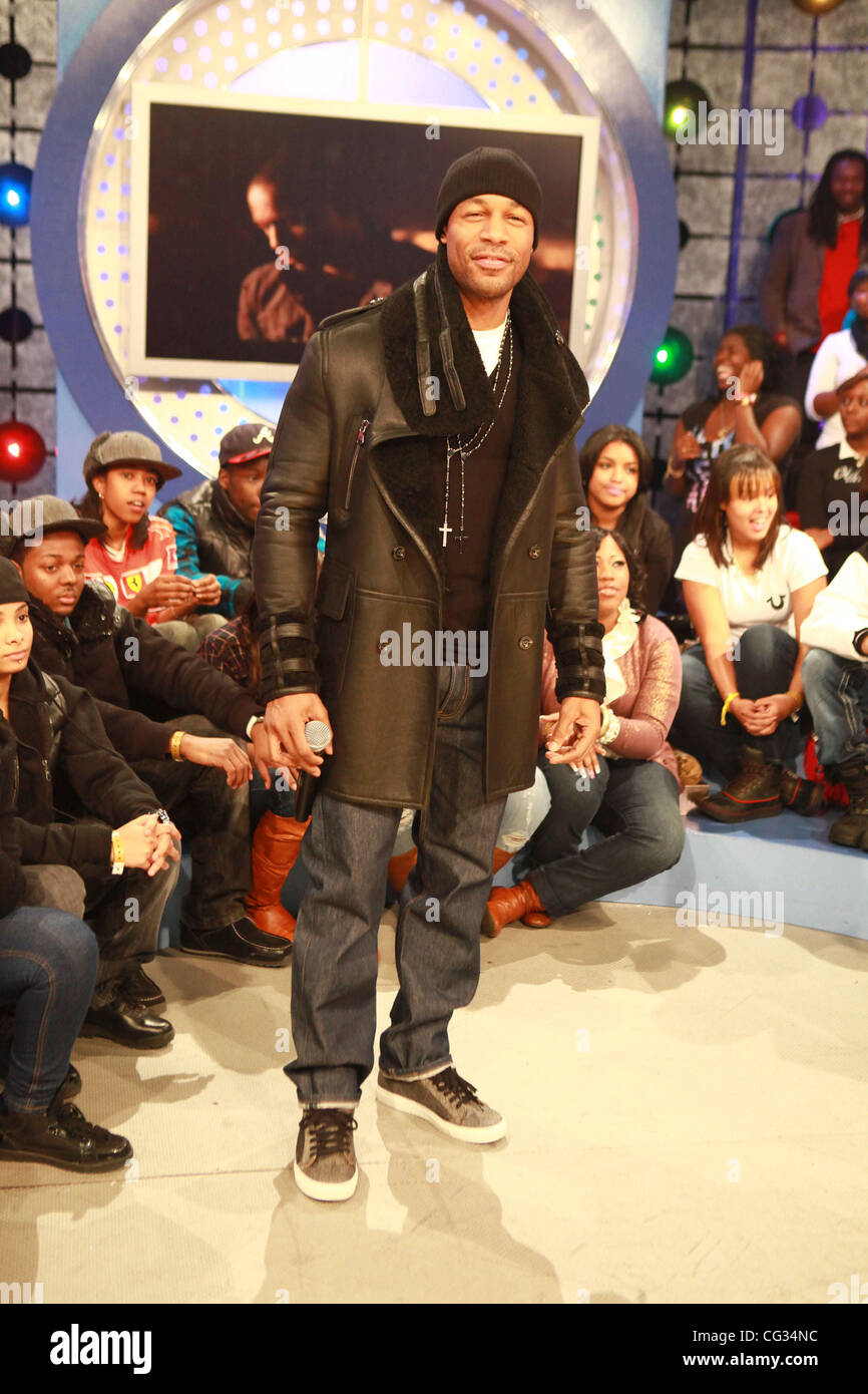 Tank Diddy takes over 106 and Park New York City, USA - 15.12.10 Stock ...