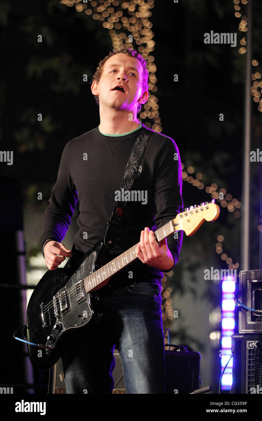 New Hollow performing Teen Rock Bands Join Forces With The Salvation ...