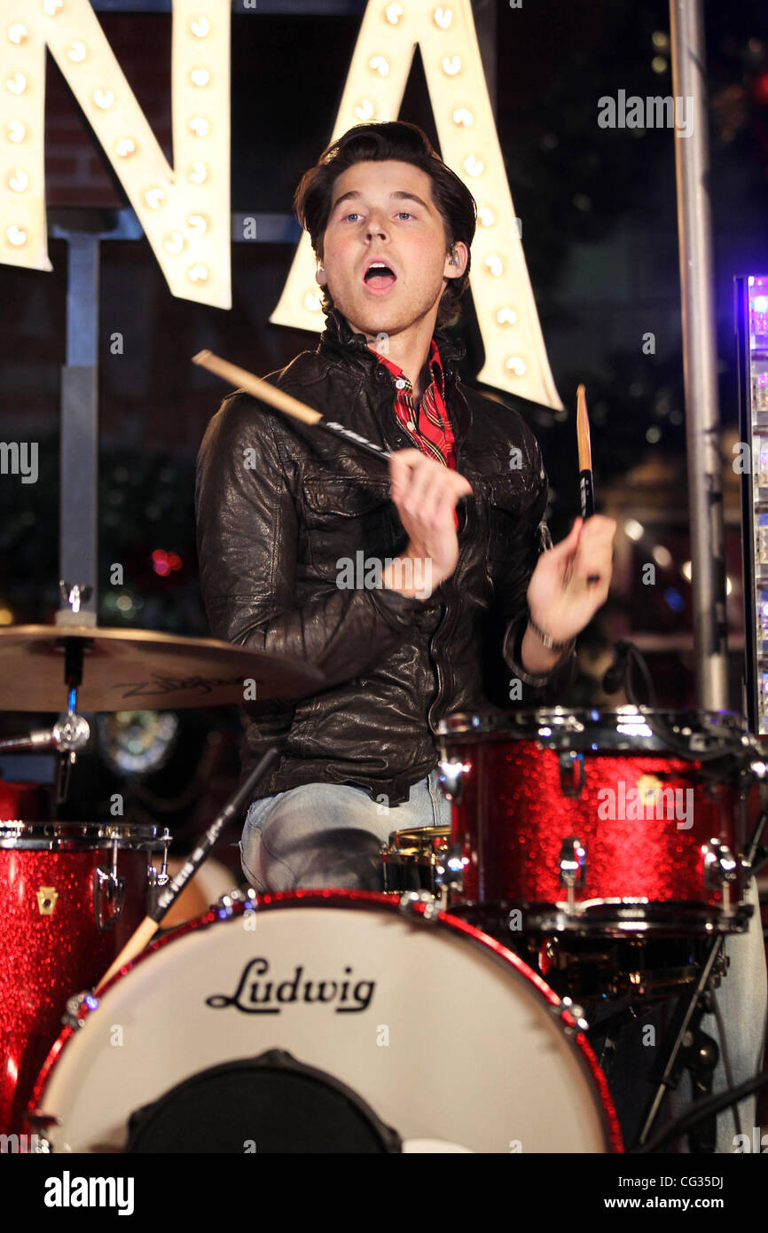 Honor Society performing Teen Rock Bands Join Forces With The Salvation ...