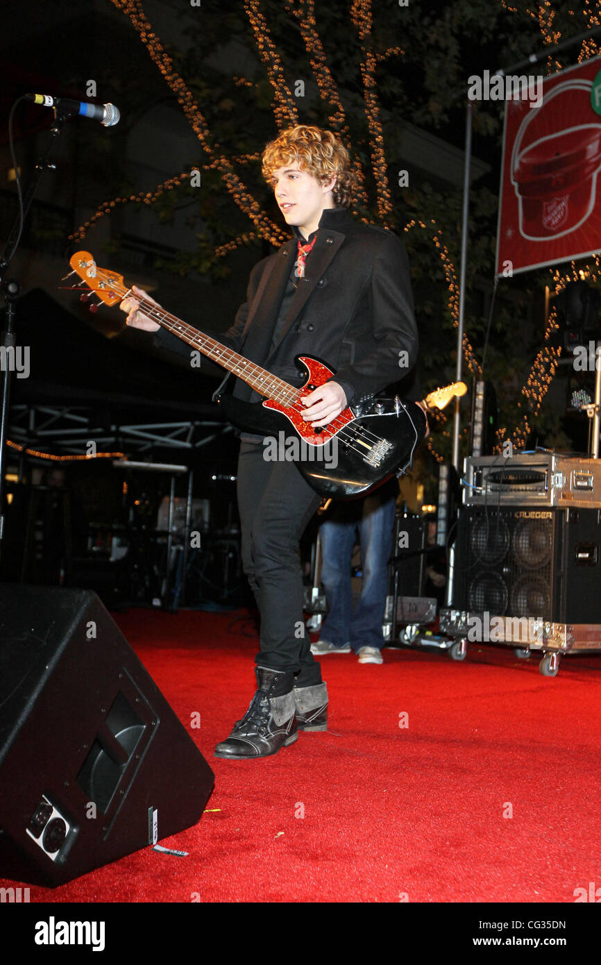 New Hollow performing Teen Rock Bands Join Forces With The Salvation ...