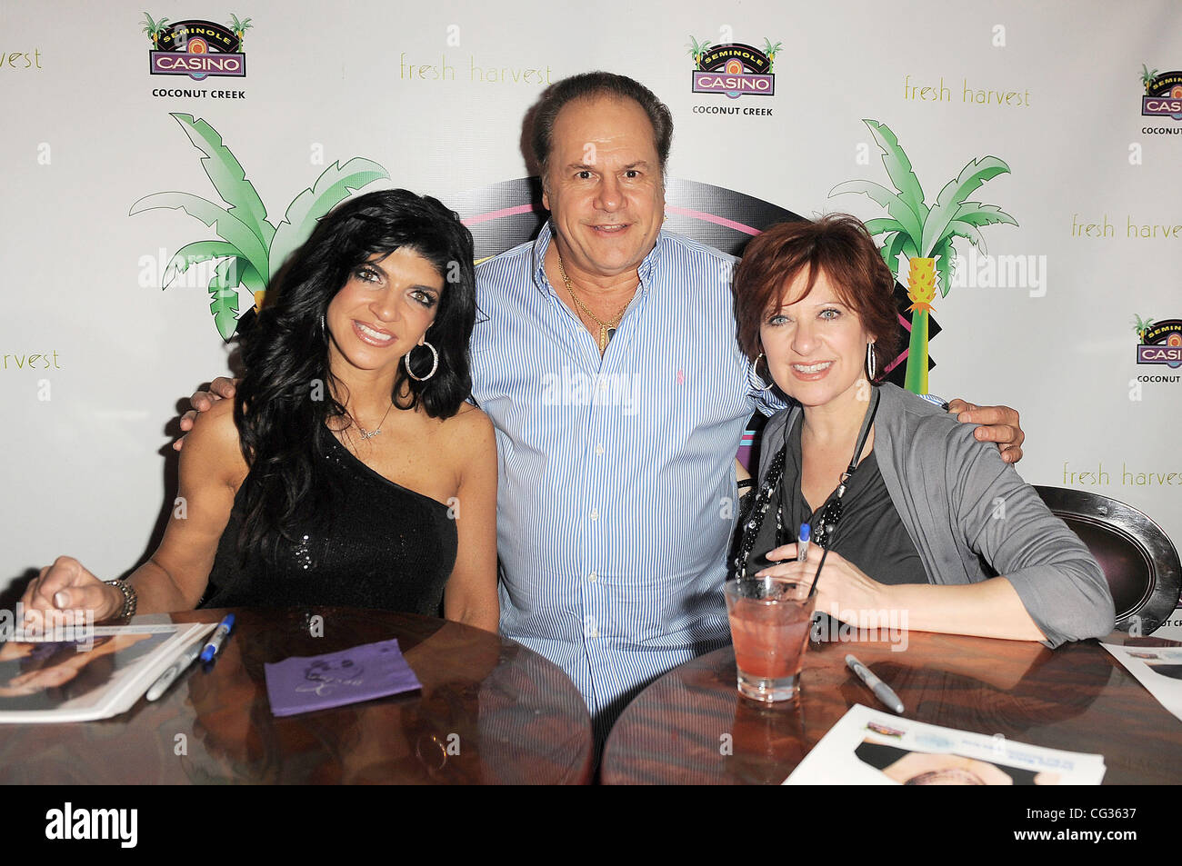Teresa Guidice,Harry Wayne "K.C." Casey and Caroline Manzo appear at ...