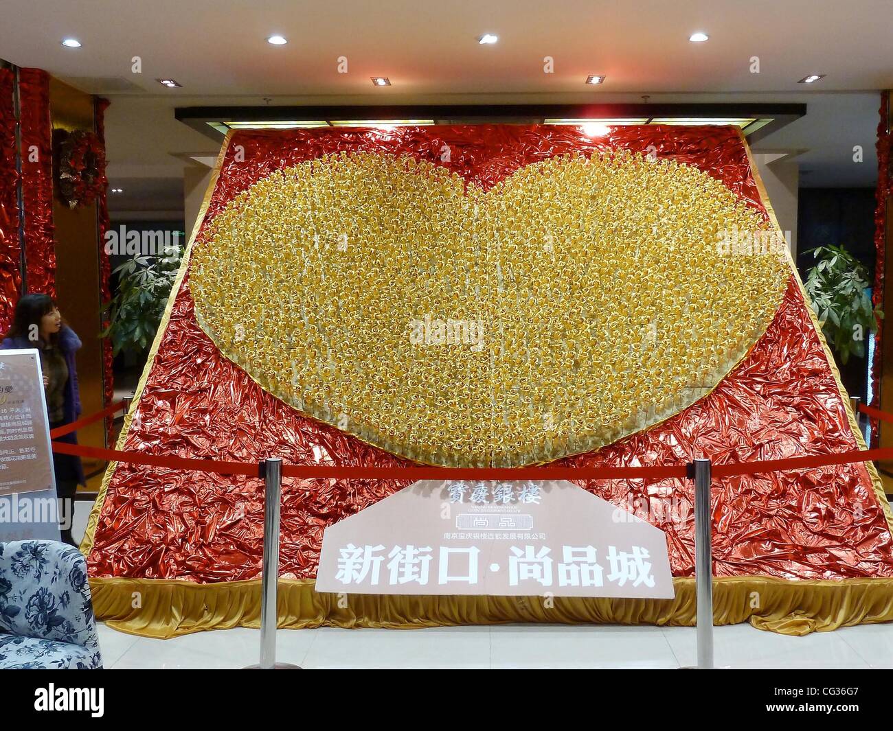 Golden Roses The largest collection of gold roses are shown in the ...