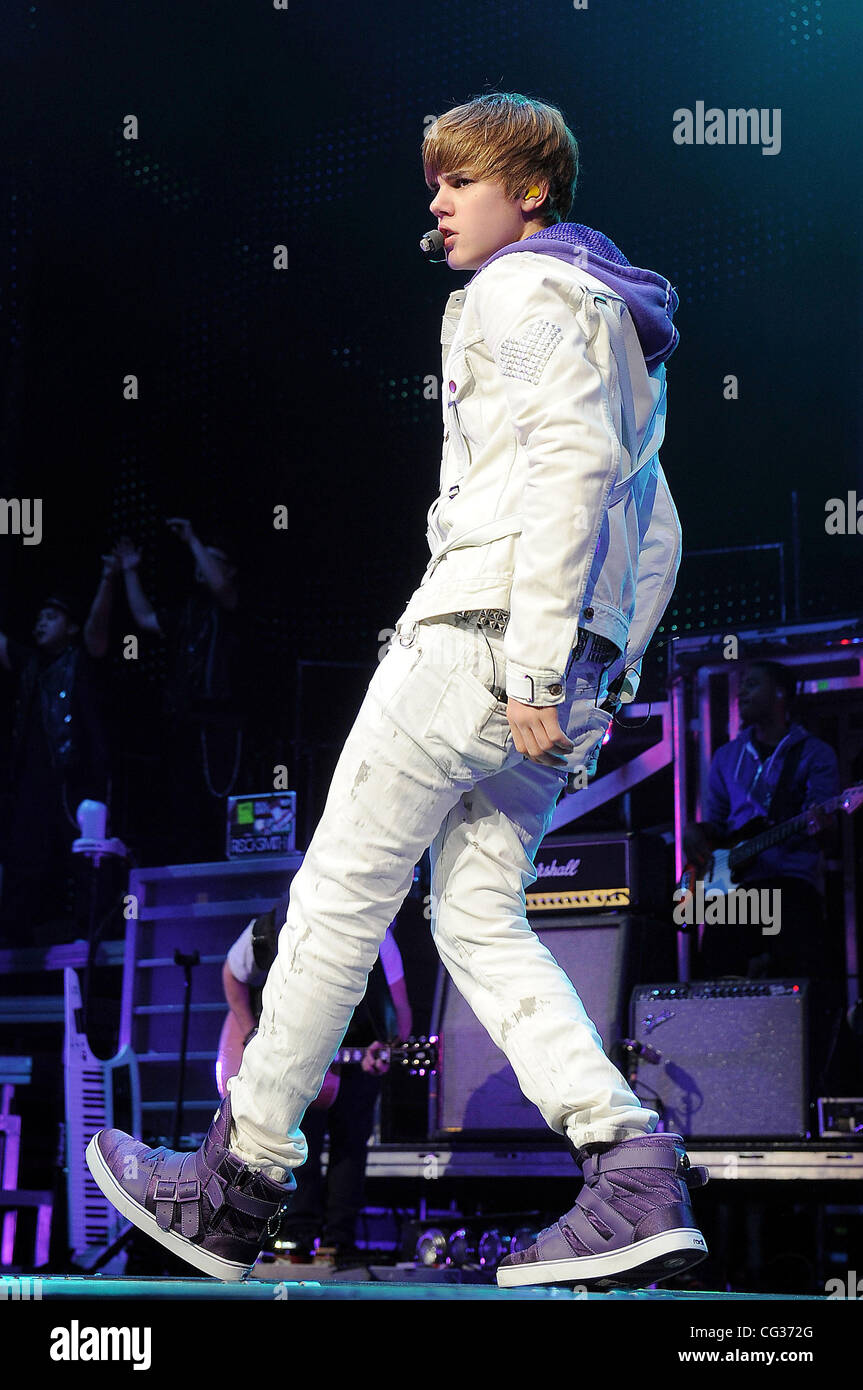 Justin Bieber performs during his 'My World Tour' at the American ...