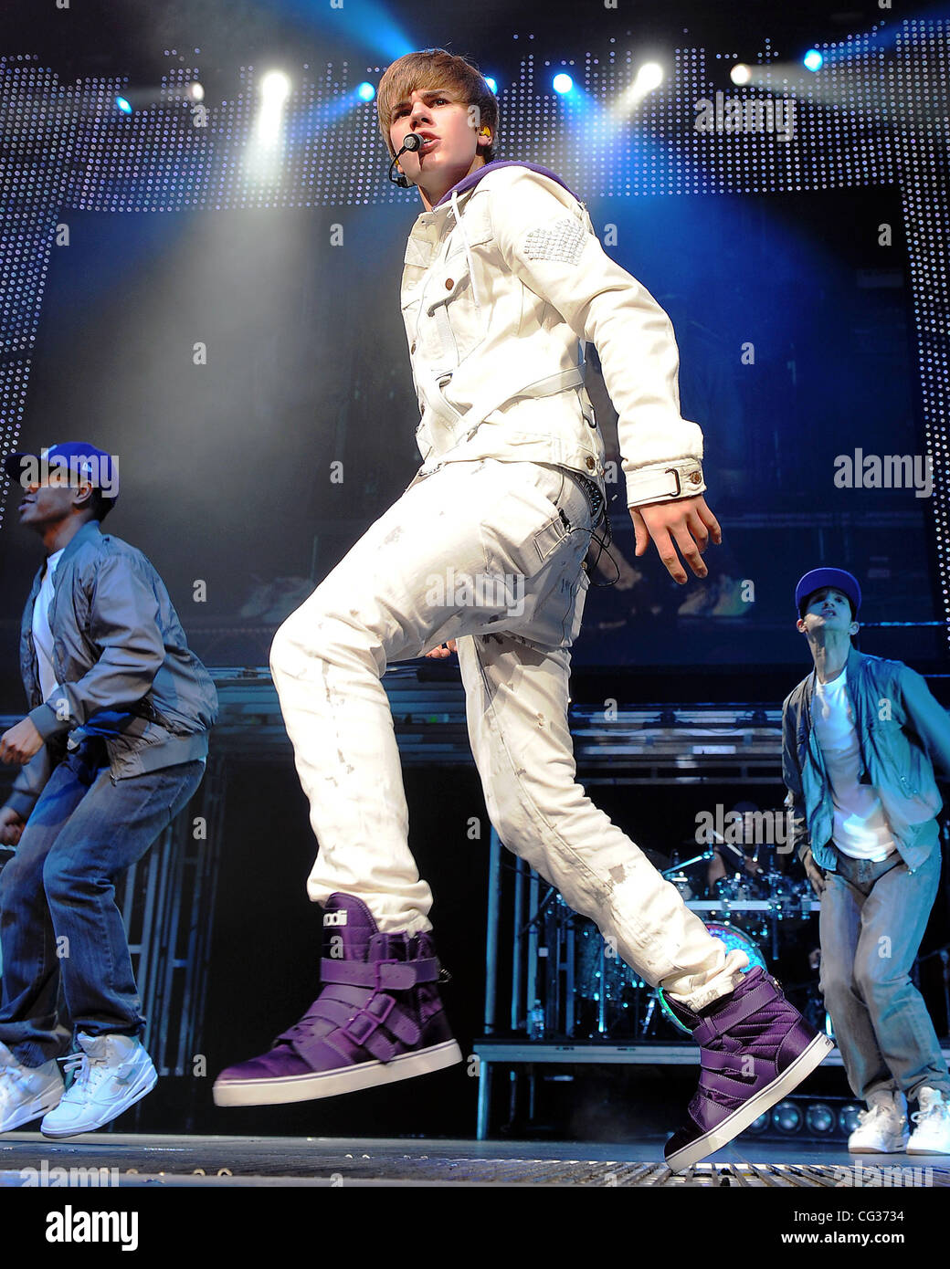 Justin Bieber performs during his 'My World Tour' at the American ...