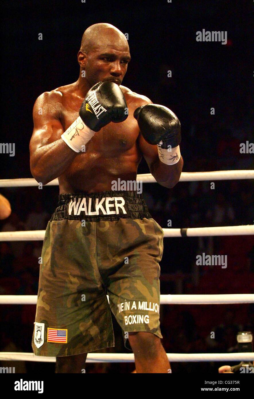 Michael 'Midnight Stalker' Walker fight for Special Middleweight ...