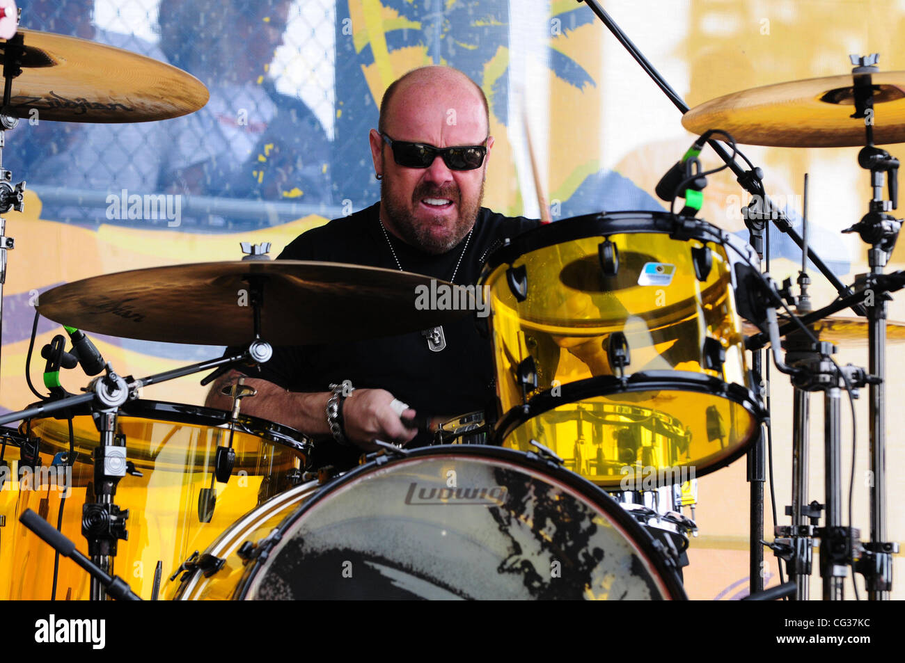 Jason Bonham Jason Bonham's Led Zeppelin Experience perform a gig at ...