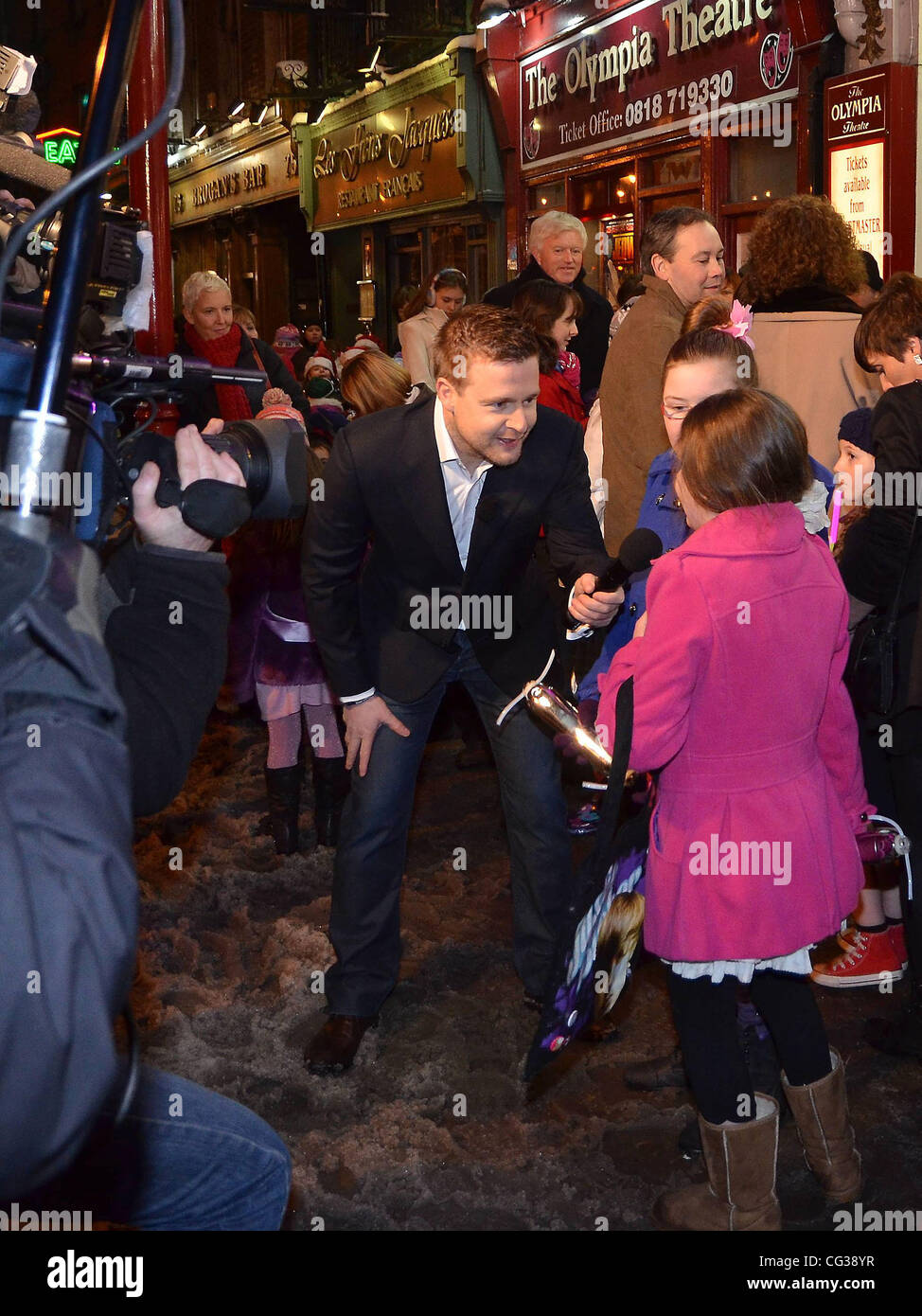 Aidan Power interviews Jedward fans Jedward fans line-up at the opening ...