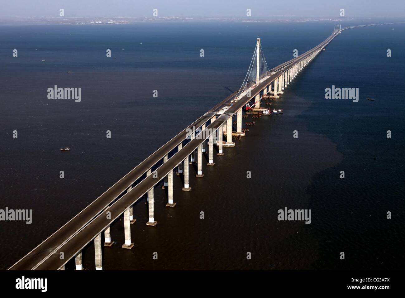 Longest Bridge China High Resolution Stock Photography and Images - Alamy