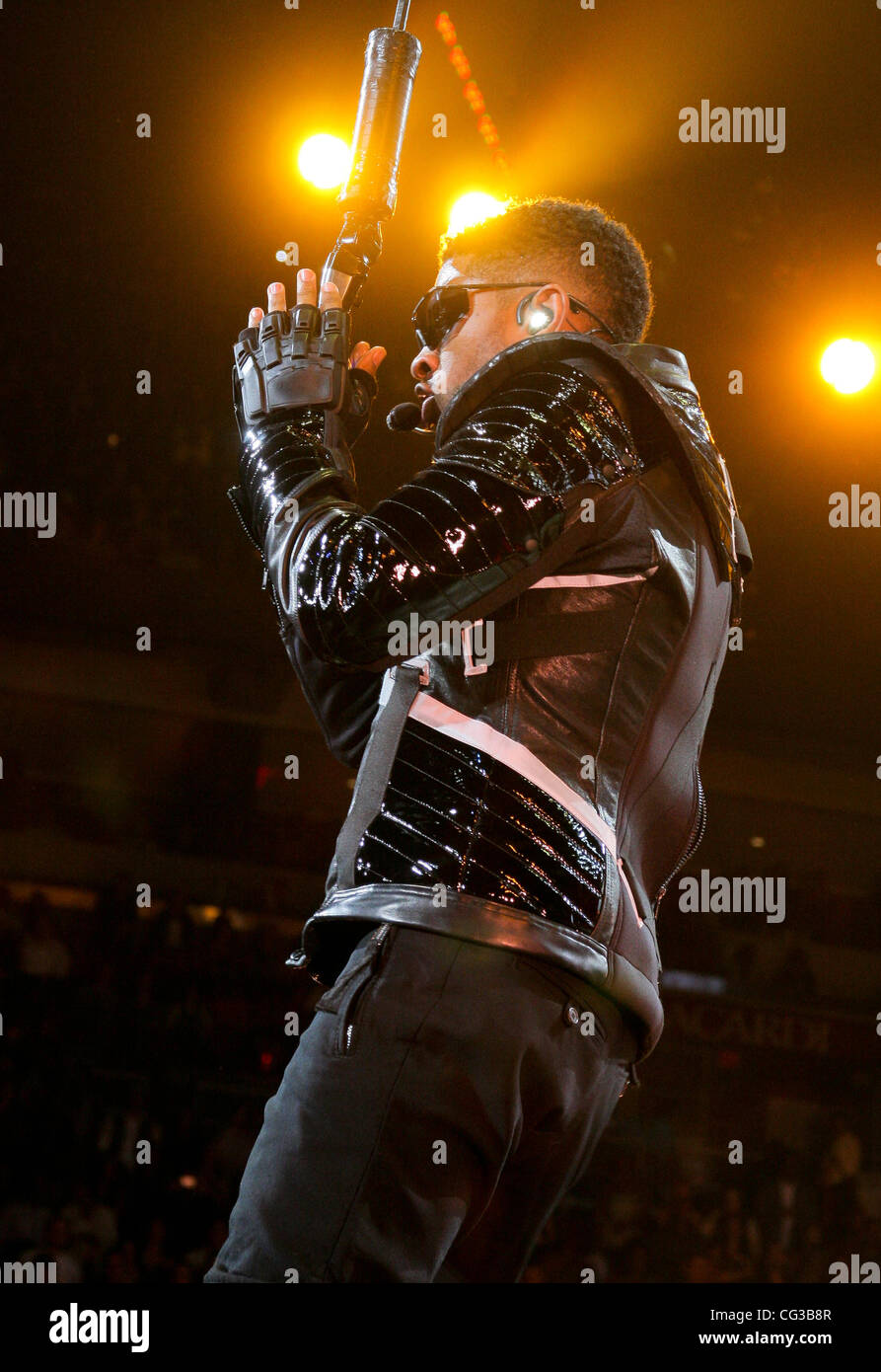 Usher performs live during his OMG Tour on New Year's Eve at the ...