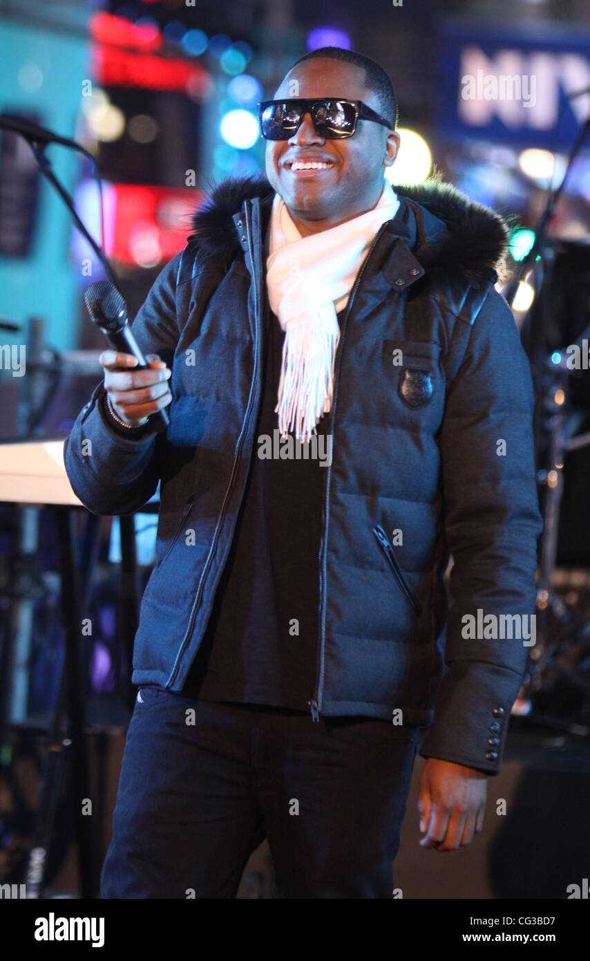 Taio Cruz Dick Clark's New Year's Rockin' Eve with Ryan Seacrest New ...