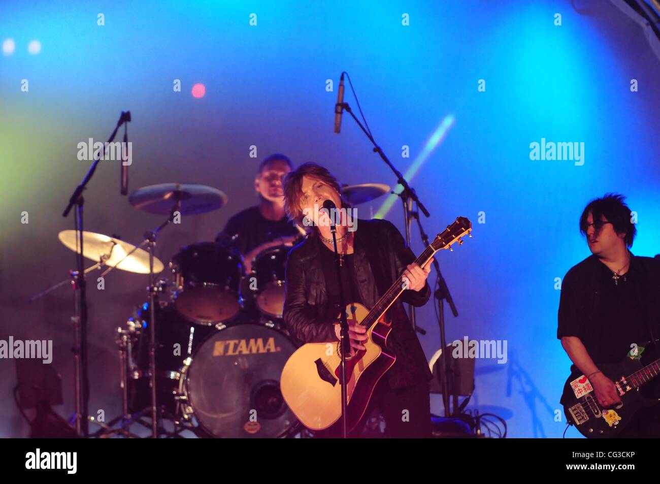 The Goo Goo Dolls perform the Halftime Shows during the 2011 Discover ...