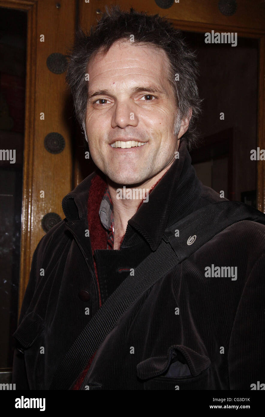 Jeb Brown Photo call following T.V. Carpio's first official performance ...