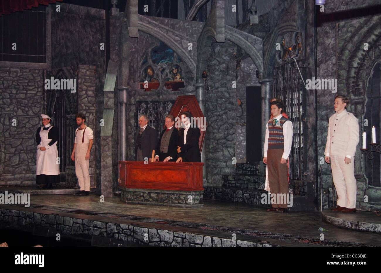 Katharine Luckinbill, John Buffalo Mailer, Timothy Jerome, George Hearn ...