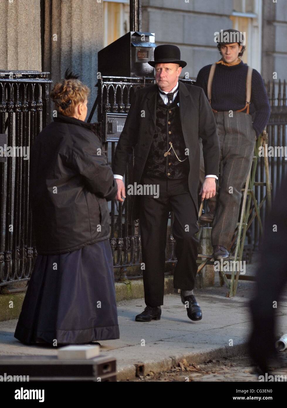 Mark Williams, Pauline Collins, and Aaron Johnson The film set of ...