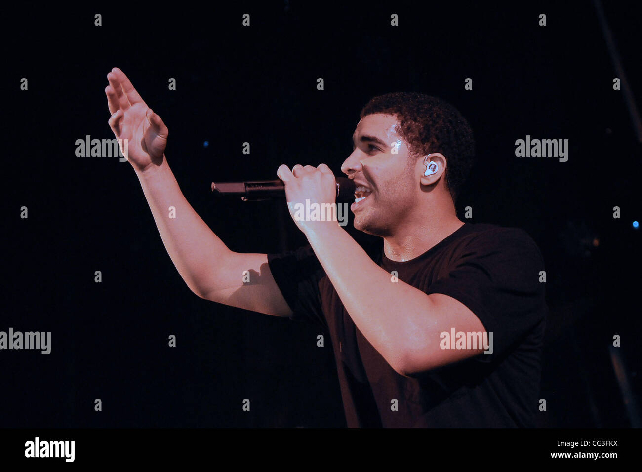 Drake performing live at the Hammersmith Apollo London, England - 07.01 ...