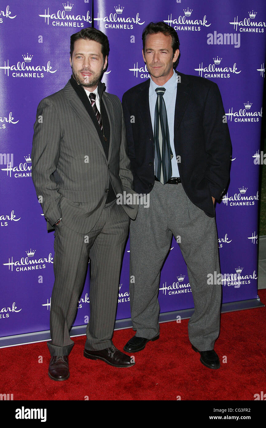 Jason Priestley and Luke Perry Hallmark Channel's Premiere Evening Gala ...