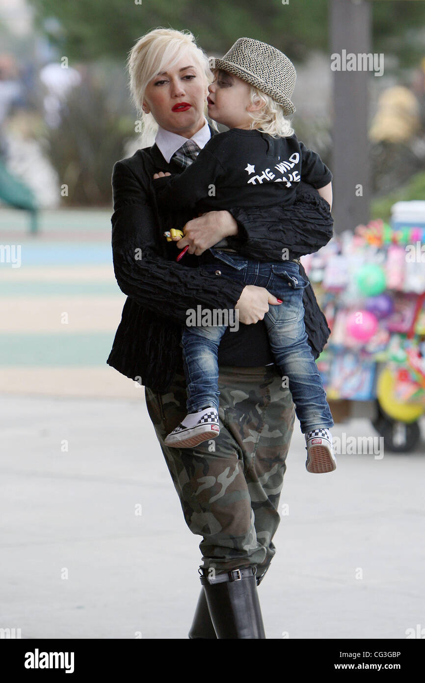 Gwen Stefani and Zuma Rossdale Gwen Stefani and Gavin Rossdale take ...