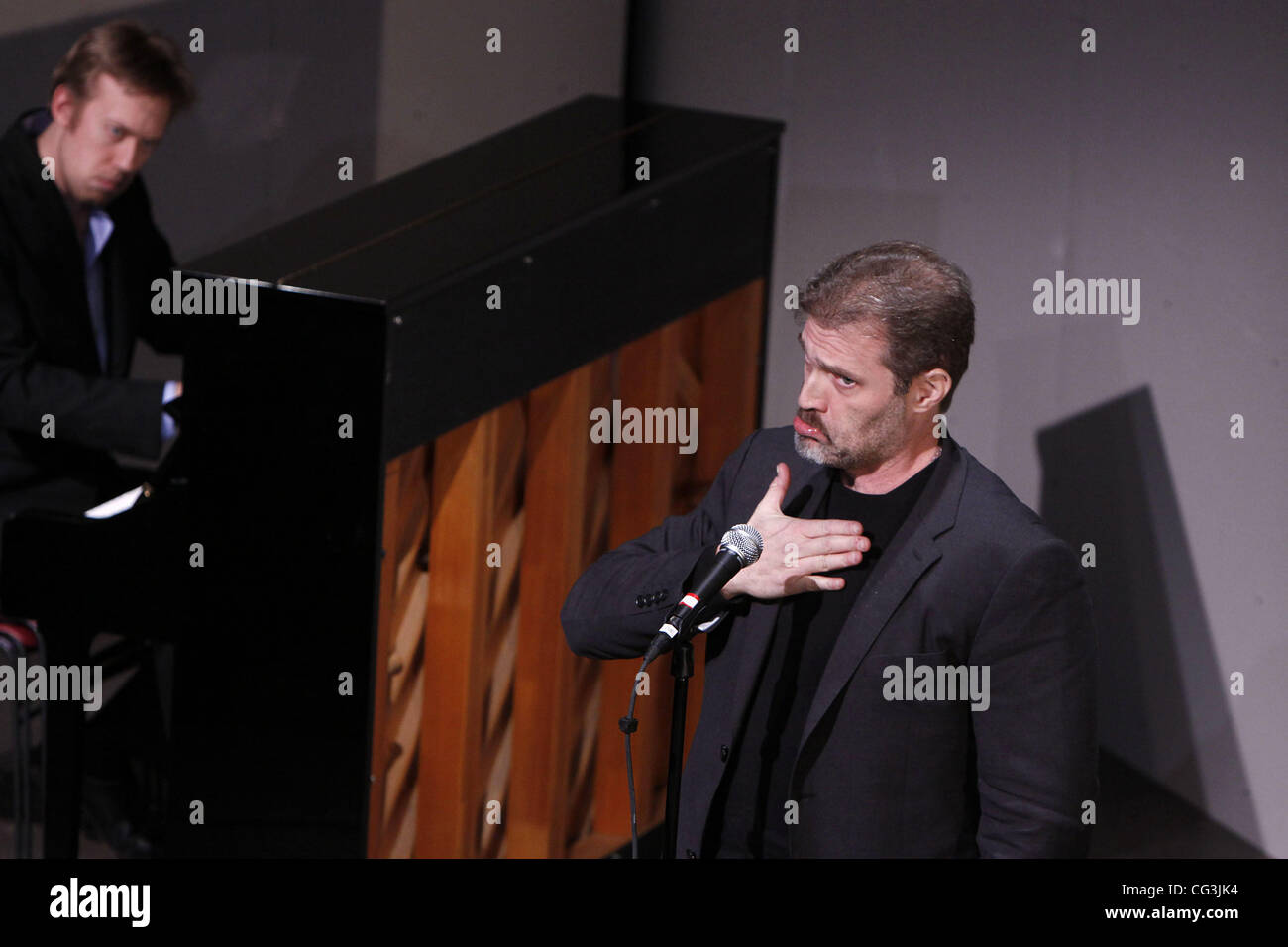 Chris Fenwick on piano and Marc Kudisch Transport Group's 'An Evening ...