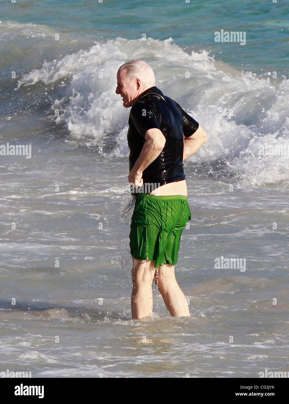 Steve martin white suit hi-res stock photography and images - Alamy