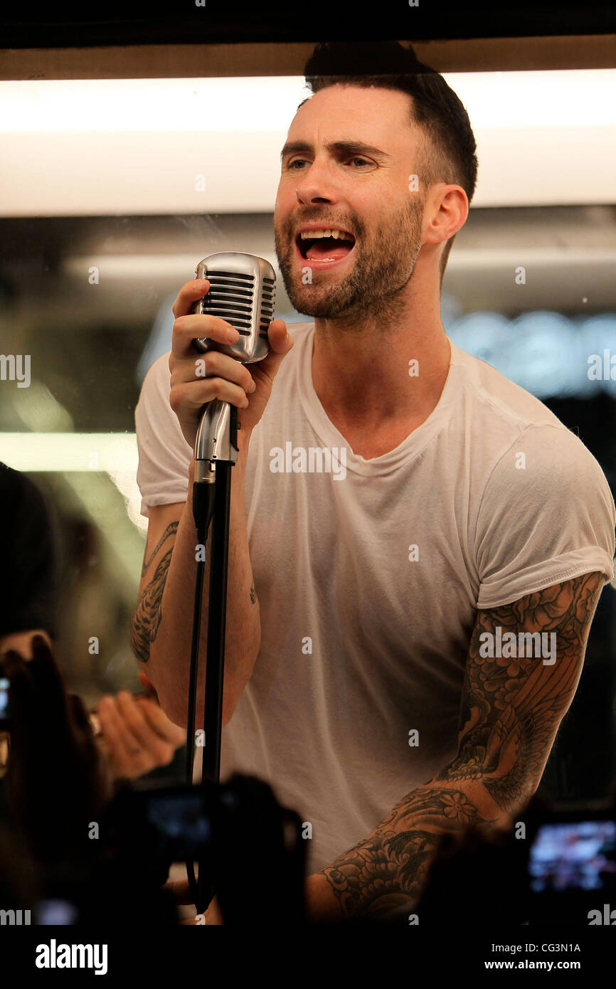Adam Levine shooting scenes for Maroon 5’s upcoming music video “Never ...