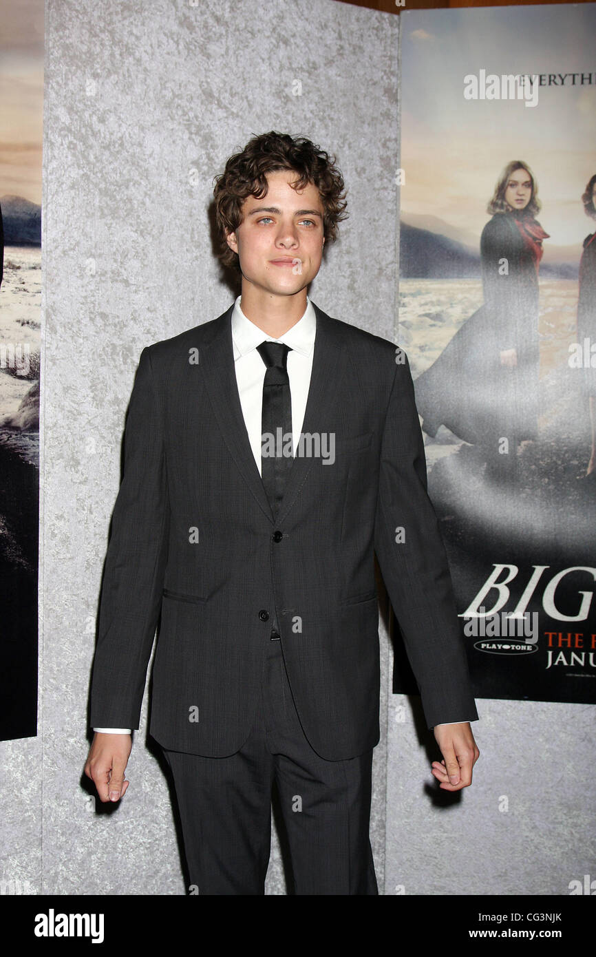 Douglas Smith Los Angeles Premiere of the HBO Original Series "Big Love ...